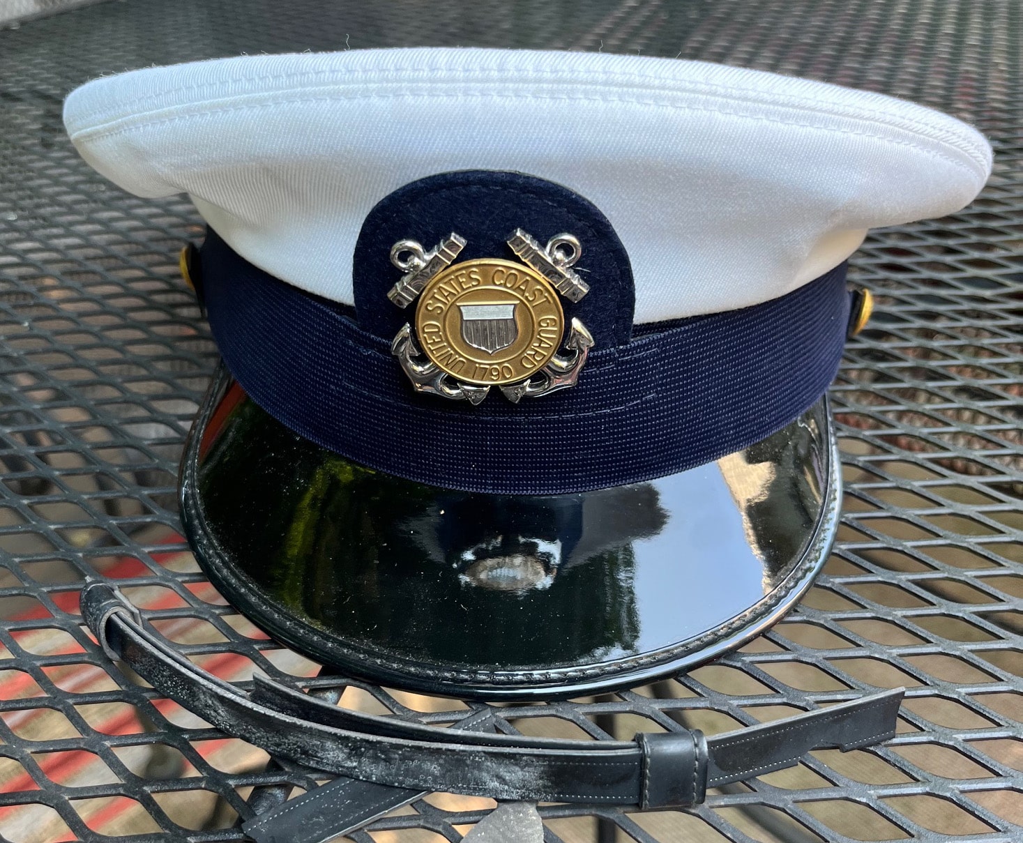 33134. U.S. Coast Guard Enlisted Complete Cap – Combination Cover c ...